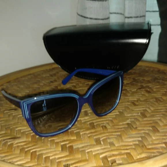 marc jacobs blue frames
